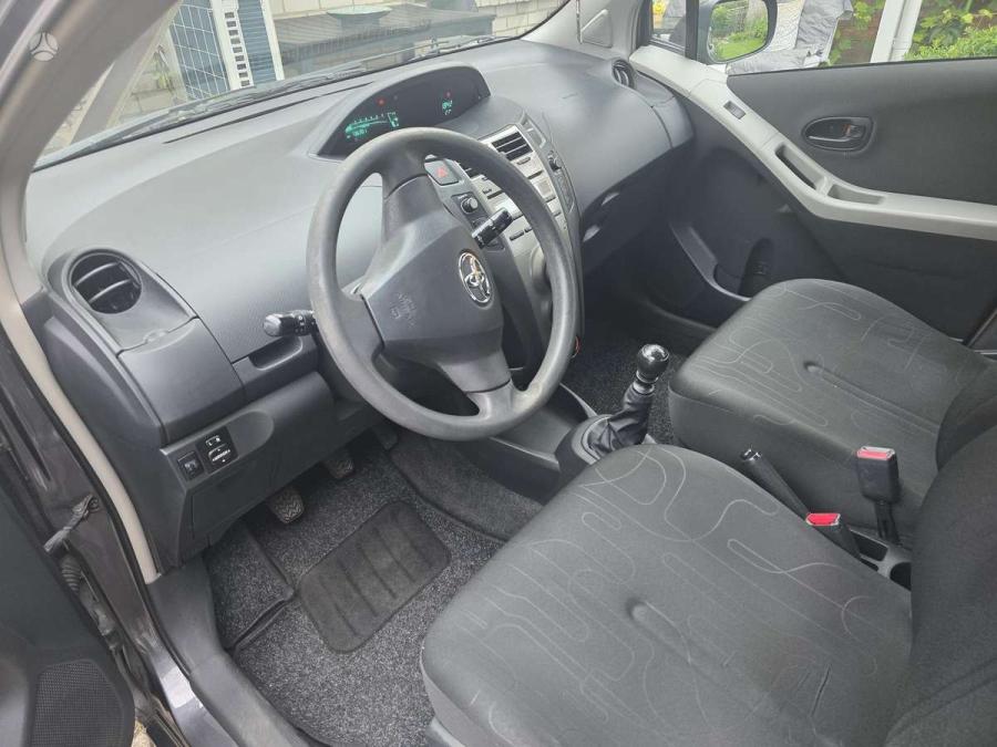 Toyota Yaris 2009 in Kaunas, with an engine capacity of 1.33 L and mileage of 136 thousand km for 3500 €, photo 7 on AUTOMOTO.COM.LV