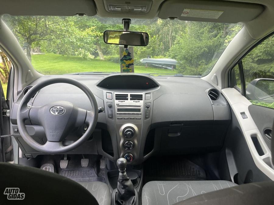 Toyota Yaris 2009 Trakai, ar dzinēja tilpumu 1.30 L un nobraukumu 125 tūkst. km par 1890 €, foto 14 vietnē AUTOMOTO.COM.LV