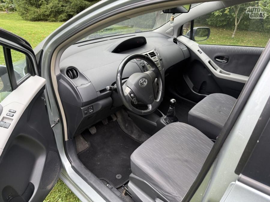 Toyota Yaris 2009 Trakai, ar dzinēja tilpumu 1.40 L un nobraukumu 230 tūkst. km par 1890 €, foto 13 vietnē AUTOMOTO.COM.LV