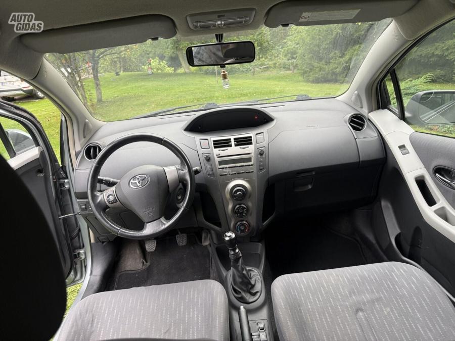 Toyota Yaris 2009 Trakai, ar dzinēja tilpumu 1.40 L un nobraukumu 230 tūkst. km par 1890 €, foto 17 vietnē AUTOMOTO.COM.LV