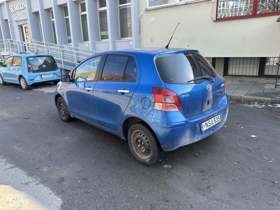 Toyota Yaris 2010 in Klaipeda, with an engine capacity of 1.40 L and mileage of 339 thousand km for 1899 €, photo 8 on AUTOMOTO.COM.LV