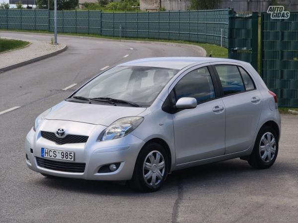 Toyota Yaris 2010 Viļņa, ar dzinēja tilpumu 1.30 L un nobraukumu 173 tūkst. km par 2500 €, foto 2 vietnē AUTOMOTO.COM.LV