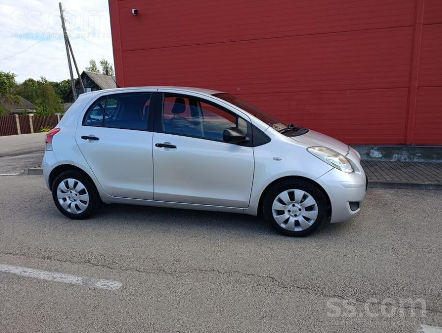 Toyota Yaris 2011 in Rezekne, with an engine capacity of 1.30 L and mileage of 242 thousand km for 2050 €, photo 4 on AUTOMOTO.COM.LV