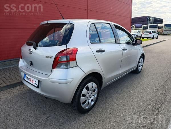 Toyota Yaris 2011 in Rezekne, with an engine capacity of 1.30 L and mileage of 242 thousand km for 2050 €, photo 5 on AUTOMOTO.COM.LV