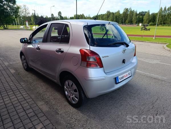 Toyota Yaris 2011 in Rezekne, with an engine capacity of 1.30 L and mileage of 242 thousand km for 2050 €, photo 7 on AUTOMOTO.COM.LV