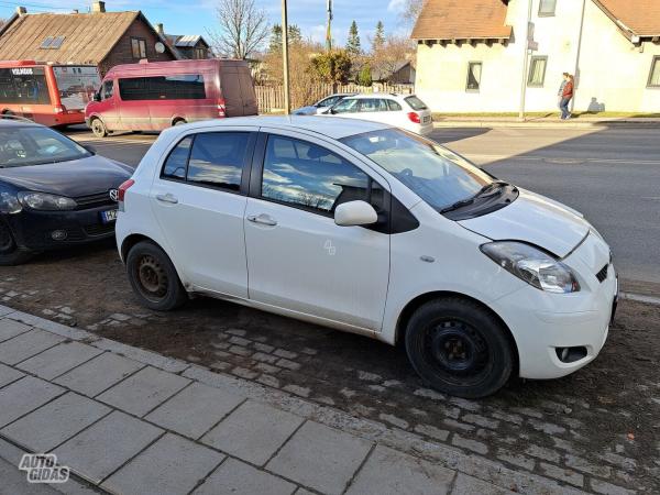 Toyota Yaris 2011 in Vilnius, with an engine capacity of 1.30 L and mileage of 163 thousand km for 1499 €, photo 1 on AUTOMOTO.COM.LV