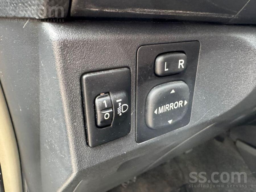 Тойота Ярис 2011 в Рига, объемом двигателя 1.00 л и пробегом 0 тыс. км за 2999 €, фото 17 на AUTOMOTO.COM.LV