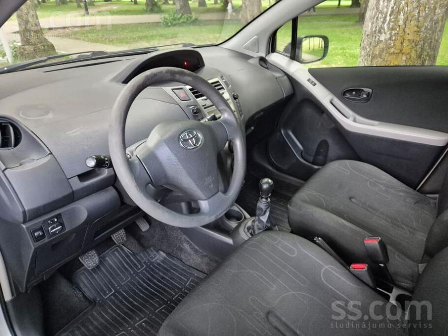 Toyota Yaris 2011 Liepāja, ar dzinēja tilpumu 1.40 L un nobraukumu 213 tūkst. km par 2650 €, foto 9 vietnē AUTOMOTO.COM.LV