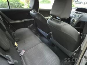 Toyota Yaris 2011 Liepāja, ar dzinēja tilpumu 1.40 L un nobraukumu 213 tūkst. km par 2650 €, foto 12 vietnē AUTOMOTO.COM.LV
