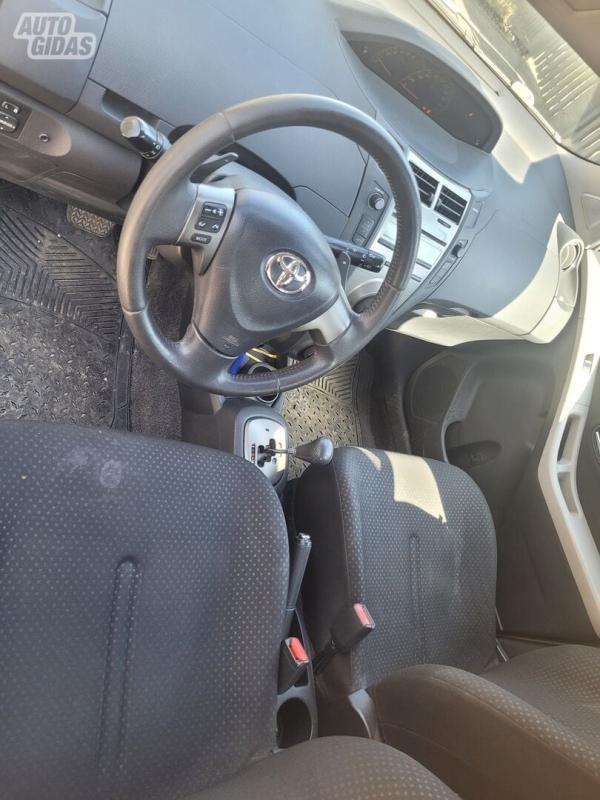 Toyota Yaris 2011 in Vilnius, with an engine capacity of 1.30 L and mileage of 156 thousand km for 2950 €, photo 4 on AUTOMOTO.COM.LV