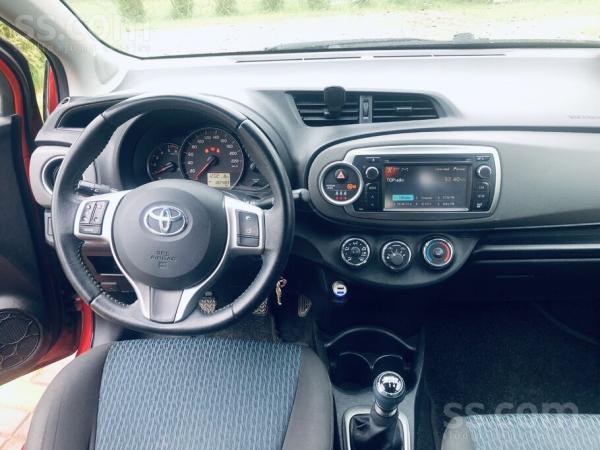 Toyota Yaris 2012 Daugavpils, ar dzinēja tilpumu 1.40 L un nobraukumu 182 tūkst. km par 2450 €, foto 5 vietnē AUTOMOTO.COM.LV
