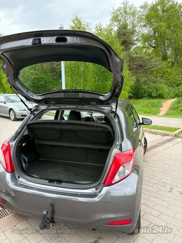 Toyota Yaris 2012 Tallina, ar dzinēja tilpumu 1.40 L un nobraukumu 180 tūkst. km par 6999 €, foto 1 vietnē AUTOMOTO.COM.LV