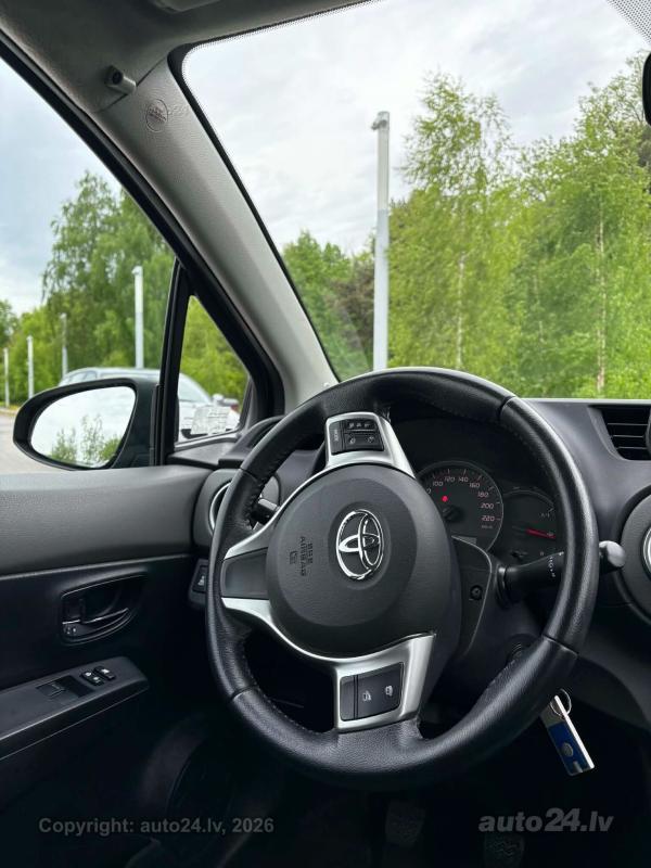 Toyota Yaris 2012 Tallina, ar dzinēja tilpumu 1.40 L un nobraukumu 180 tūkst. km par 6999 €, foto 6 vietnē AUTOMOTO.COM.LV