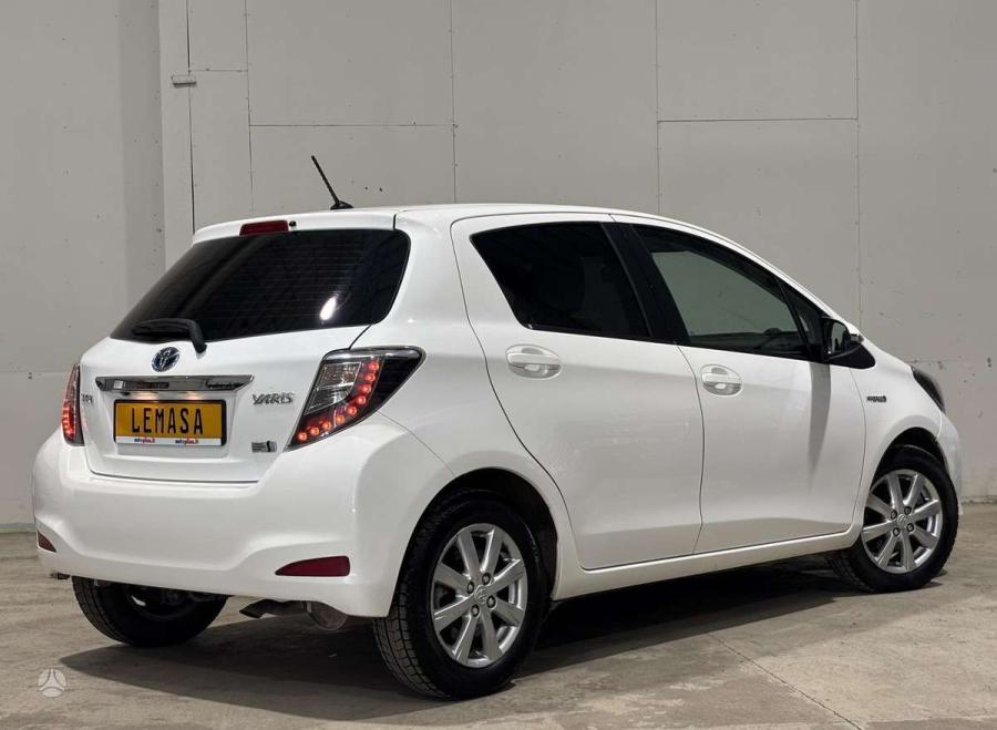 Toyota Yaris 2012 in Klaipeda, with an engine capacity of 0.00 L and mileage of 198 thousand km for 6700 €, photo 3 on AUTOMOTO.COM.LV