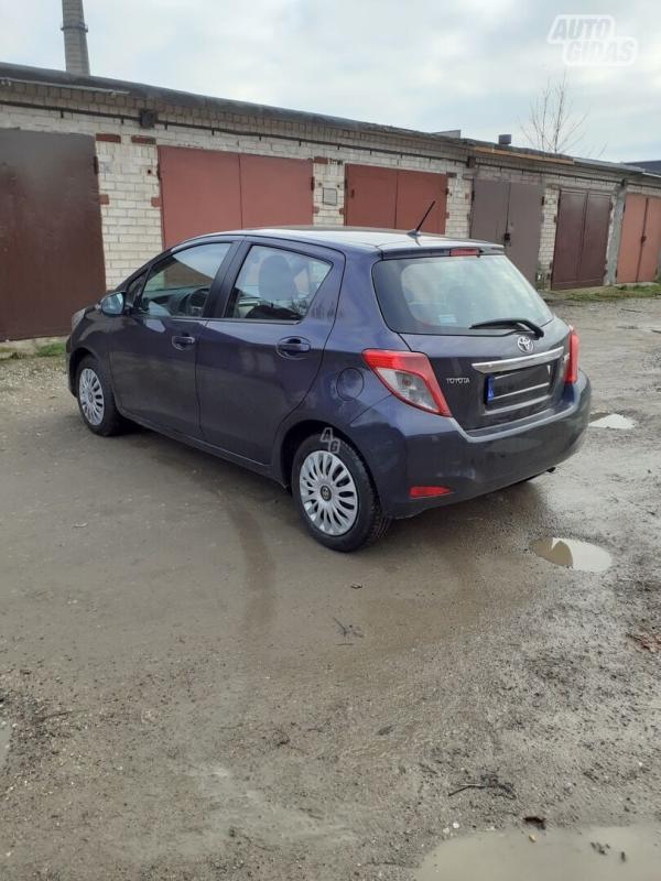 Toyota Yaris 2012 in Klaipeda on AUTOMOTO.COM.LV Toyota Yaris 2012 in Klaipeda, with an engine capacity of 1.00 L and mileage of 143 thousand km for 3200 €, photo 3 on AUTOMOTO.COM.LV