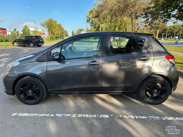 Toyota Yaris 2012 in Marijampole on AUTOMOTO.COM.LV Toyota Yaris 2012 in Marijampole, with an engine capacity of 1.00 L and mileage of 153 thousand km for 2900 β¬, photo 4 on AUTOMOTO.COM.LV