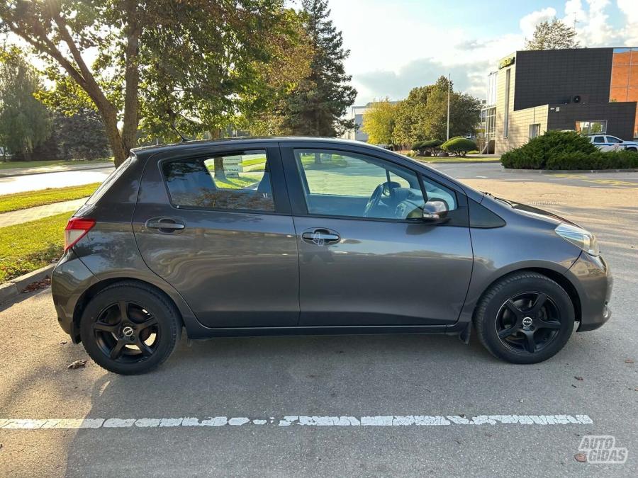 Toyota Yaris 2012 in Marijampole, with an engine capacity of 1.00 L and mileage of 153 thousand km for 2900 €, photo 6 on AUTOMOTO.COM.LV