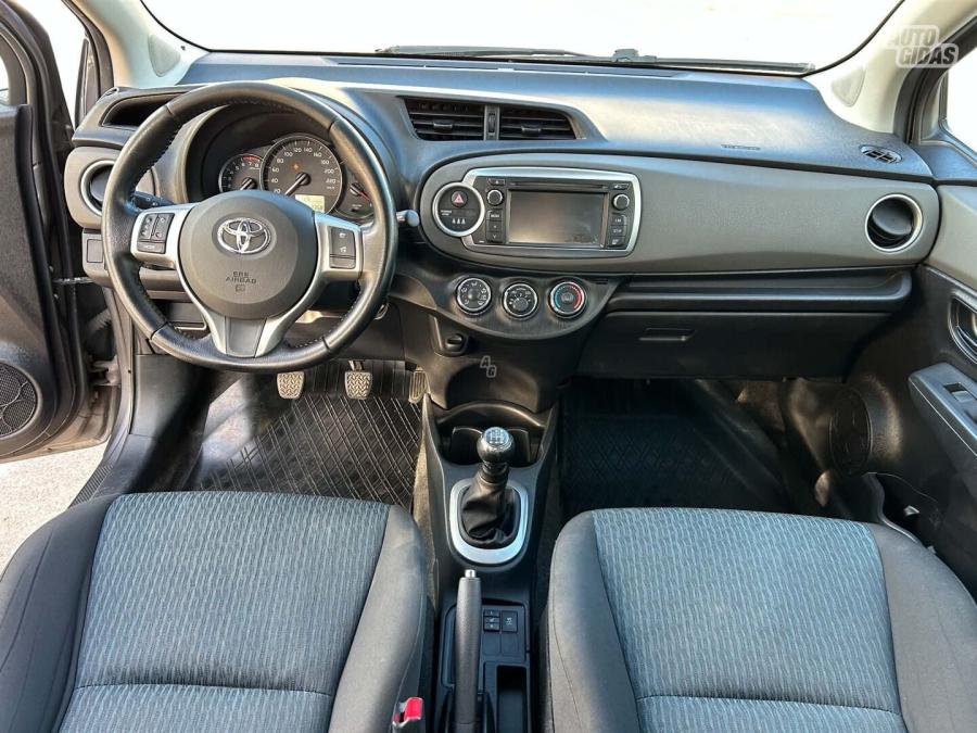 Toyota Yaris 2012 in Marijampole, with an engine capacity of 1.00 L and mileage of 153 thousand km for 2900 €, photo 8 on AUTOMOTO.COM.LV
