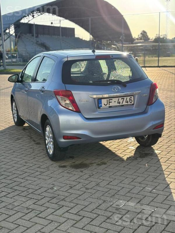 Toyota Yaris 2013 in Valmiera, with an engine capacity of 1.40 L and mileage of 153 thousand km for 4790 €, photo 3 on AUTOMOTO.COM.LV