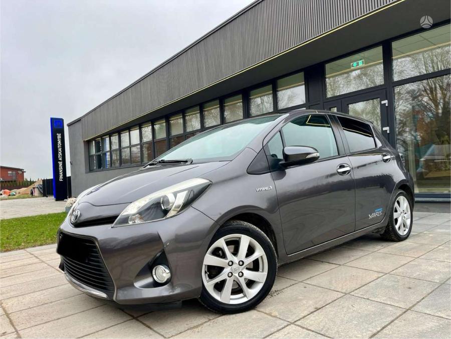 Toyota Yaris 2013 in Siauliai, with an engine capacity of 1.50 L and mileage of 198 thousand km for 7150 €, photo 2 on AUTOMOTO.COM.LV