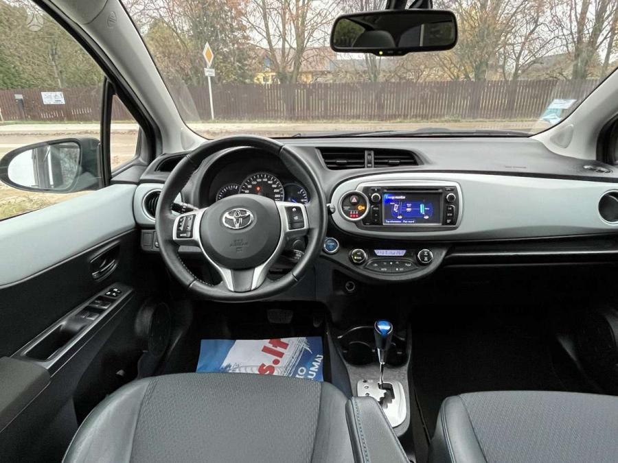 Toyota Yaris 2013 in Siauliai, with an engine capacity of 1.50 L and mileage of 198 thousand km for 7150 €, photo 7 on AUTOMOTO.COM.LV