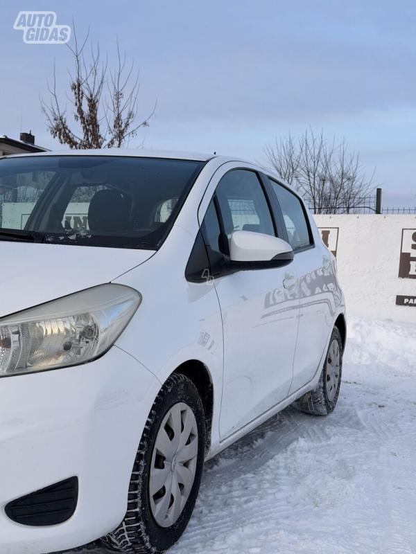 Toyota Yaris 2013 Viļņa, ar dzinēja tilpumu 1.40 L un nobraukumu 127 tūkst. km par 3500 €, foto 8 vietnē AUTOMOTO.COM.LV