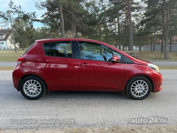 Toyota Yaris 2013 Tallina, ar dzinēja tilpumu 1.30 L un nobraukumu 76 tūkst. km par 6990 €, foto 2 vietnē AUTOMOTO.COM.LV