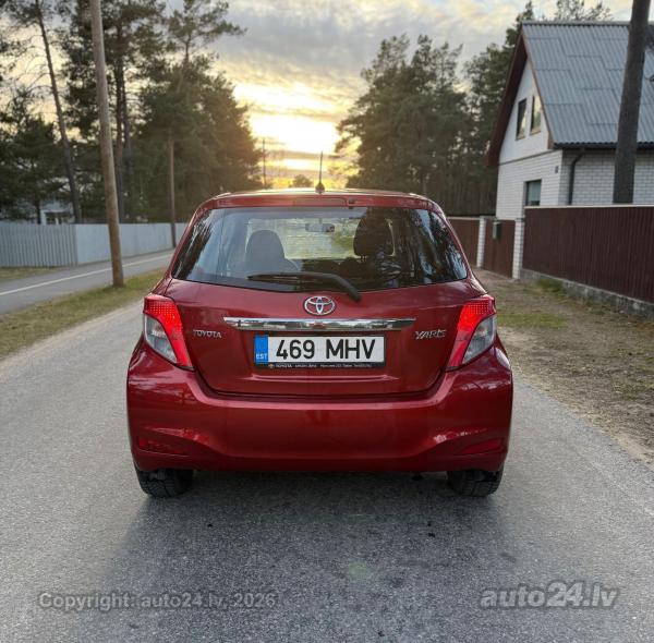 Toyota Yaris 2013 Tallina, ar dzinēja tilpumu 1.30 L un nobraukumu 76 tūkst. km par 6990 €, foto 4 vietnē AUTOMOTO.COM.LV