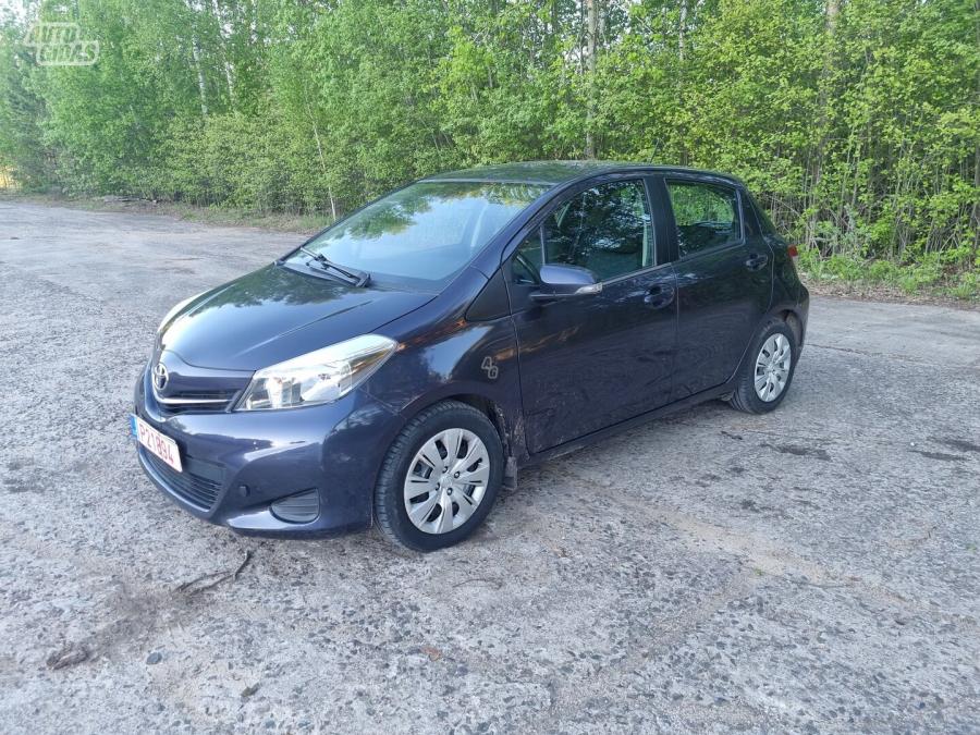 Тойота Ярис 2013 в Висагинас, объемом двигателя 1.40 л и пробегом 270 тыс. км за 4000 €, фото 6 на AUTOMOTO.COM.LV