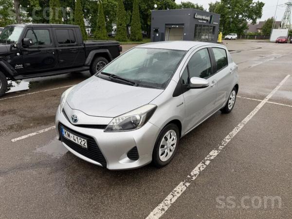 Тойота Ярис 2013 в Рига, объемом двигателя 1.50 л и пробегом 237 тыс. км за 5000 €, фото 1 на AUTOMOTO.COM.LV