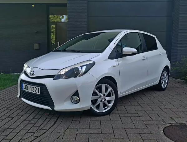 Toyota Yaris 2014 in Riga, with an engine capacity of 1.50 L and mileage of 119 thousand km for 8990 €, photo 1 on AUTOMOTO.COM.LV