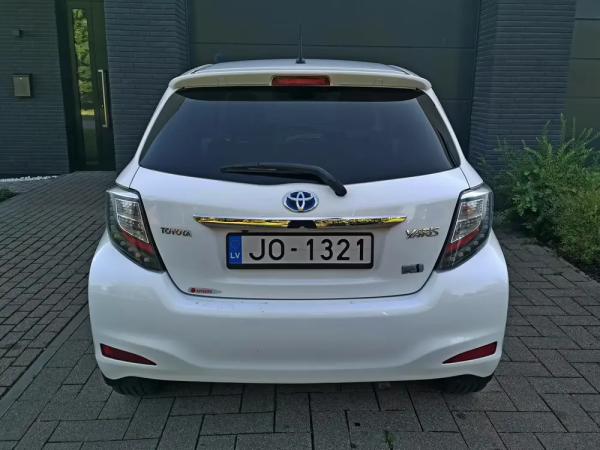 Toyota Yaris 2014 in Riga, with an engine capacity of 1.50 L and mileage of 119 thousand km for 8990 €, photo 4 on AUTOMOTO.COM.LV