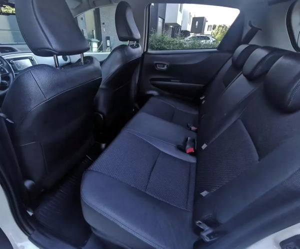 Toyota Yaris 2014 in Riga, with an engine capacity of 1.50 L and mileage of 119 thousand km for 8990 €, photo 10 on AUTOMOTO.COM.LV