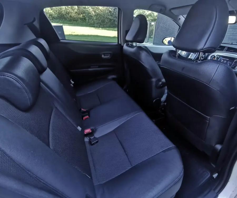 Toyota Yaris 2014 Rīga, ar dzinēja tilpumu 1.50 L un nobraukumu 119 tūkst. km par 8990 €, foto 12 vietnē AUTOMOTO.COM.LV