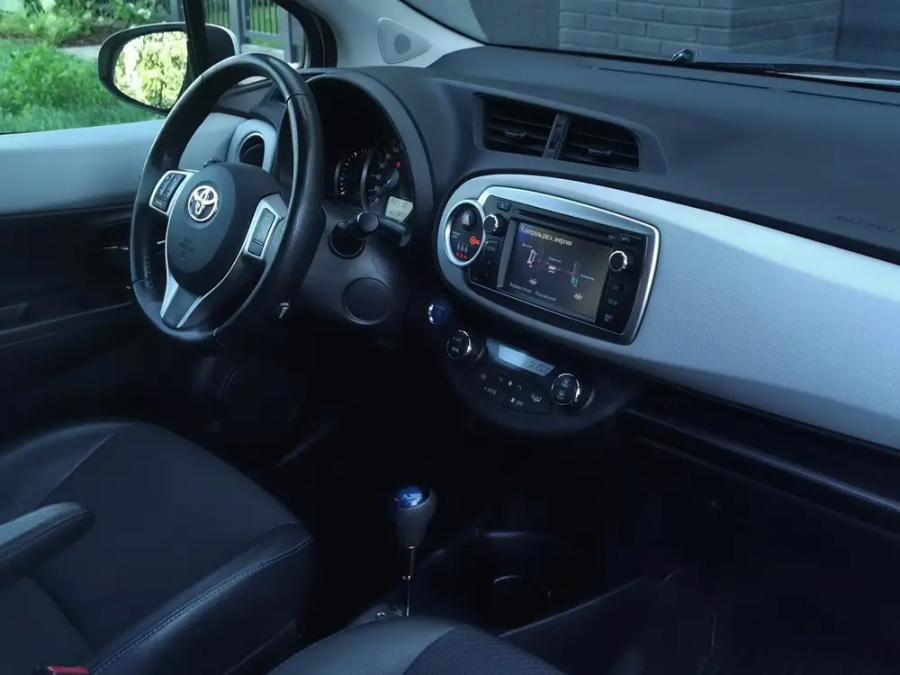 Toyota Yaris 2014 Rīga, ar dzinēja tilpumu 1.50 L un nobraukumu 119 tūkst. km par 8990 €, foto 14 vietnē AUTOMOTO.COM.LV