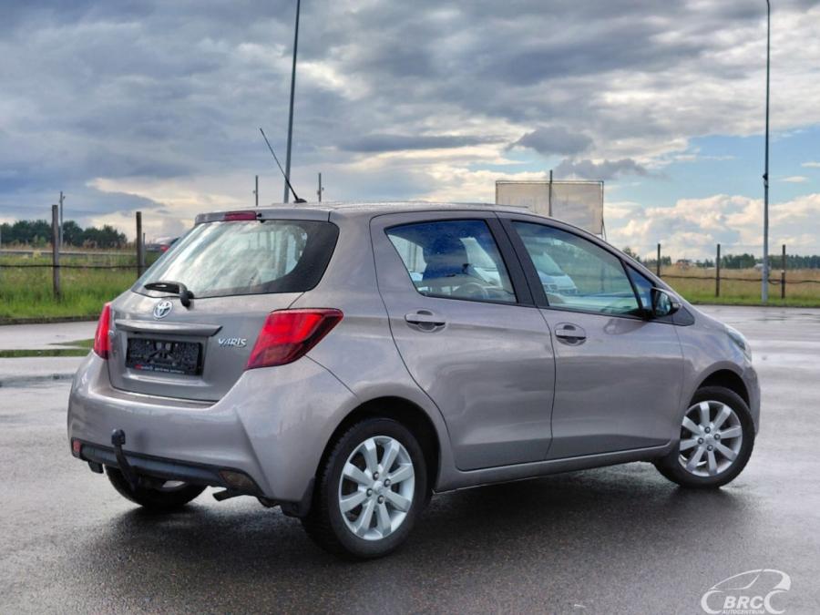 Toyota Yaris 2014 Viļņa, ar dzinēja tilpumu 1.00 L un nobraukumu 140 tūkst. km par 5900 €, foto 4 vietnē AUTOMOTO.COM.LV
