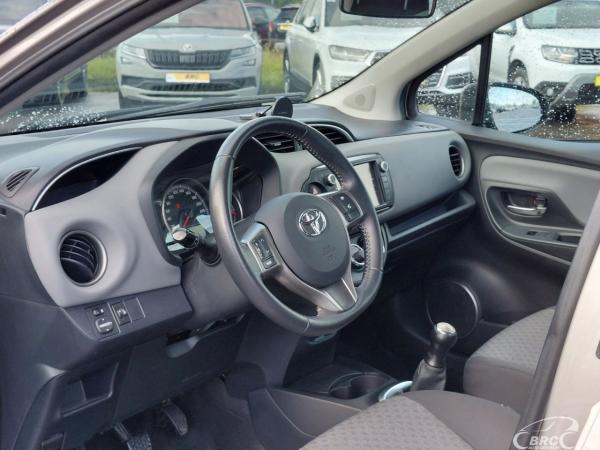 Toyota Yaris 2014 Viļņa, ar dzinēja tilpumu 1.00 L un nobraukumu 140 tūkst. km par 5900 €, foto 5 vietnē AUTOMOTO.COM.LV