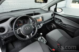 Toyota Yaris 2015 in Riga, with an engine capacity of 1.30 L and mileage of 44 thousand km for 10300 €, photo 9 on AUTOMOTO.COM.LV