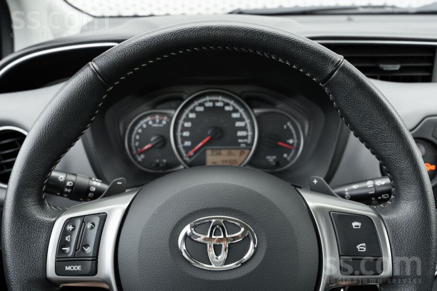 Toyota Yaris 2015 in Riga, with an engine capacity of 1.30 L and mileage of 44 thousand km for 10300 €, photo 10 on AUTOMOTO.COM.LV