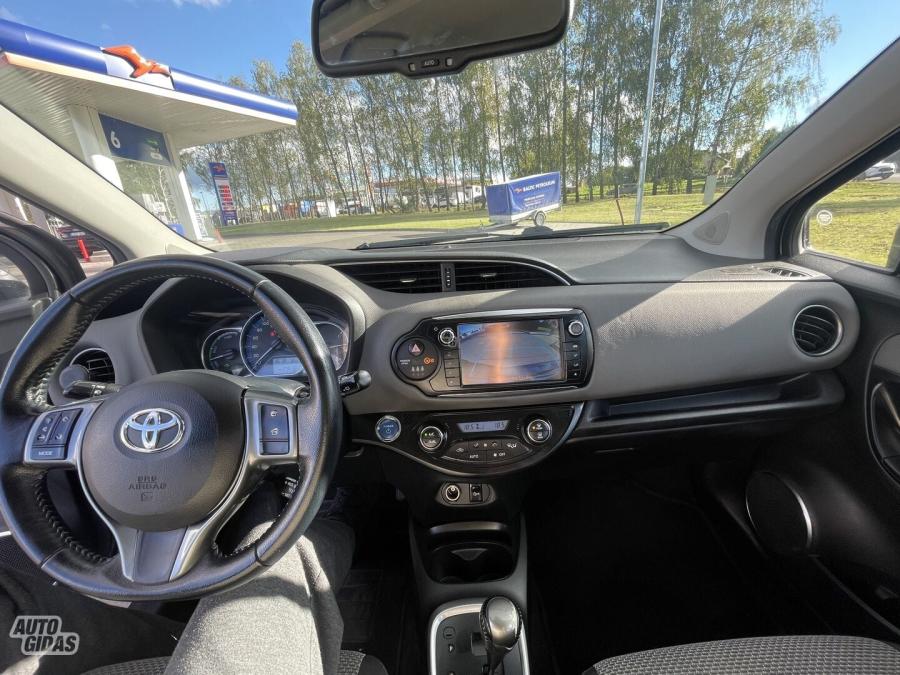 Toyota Yaris 2015 Viļņa, ar dzinēja tilpumu 1.50 L un nobraukumu 247 tūkst. km par 6850 €, foto 12 vietnē AUTOMOTO.COM.LV