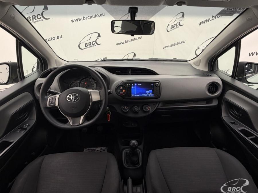 Toyota Yaris 2015 in Vilnius, with an engine capacity of 1.00 L and mileage of 126 thousand km for 6000 €, photo 3 on AUTOMOTO.COM.LV