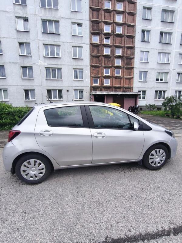 Тойота Ярис 2015 в Рига, объемом двигателя 1.30 л и пробегом 175 тыс. км за 5900 €, фото 2 на AUTOMOTO.COM.LV