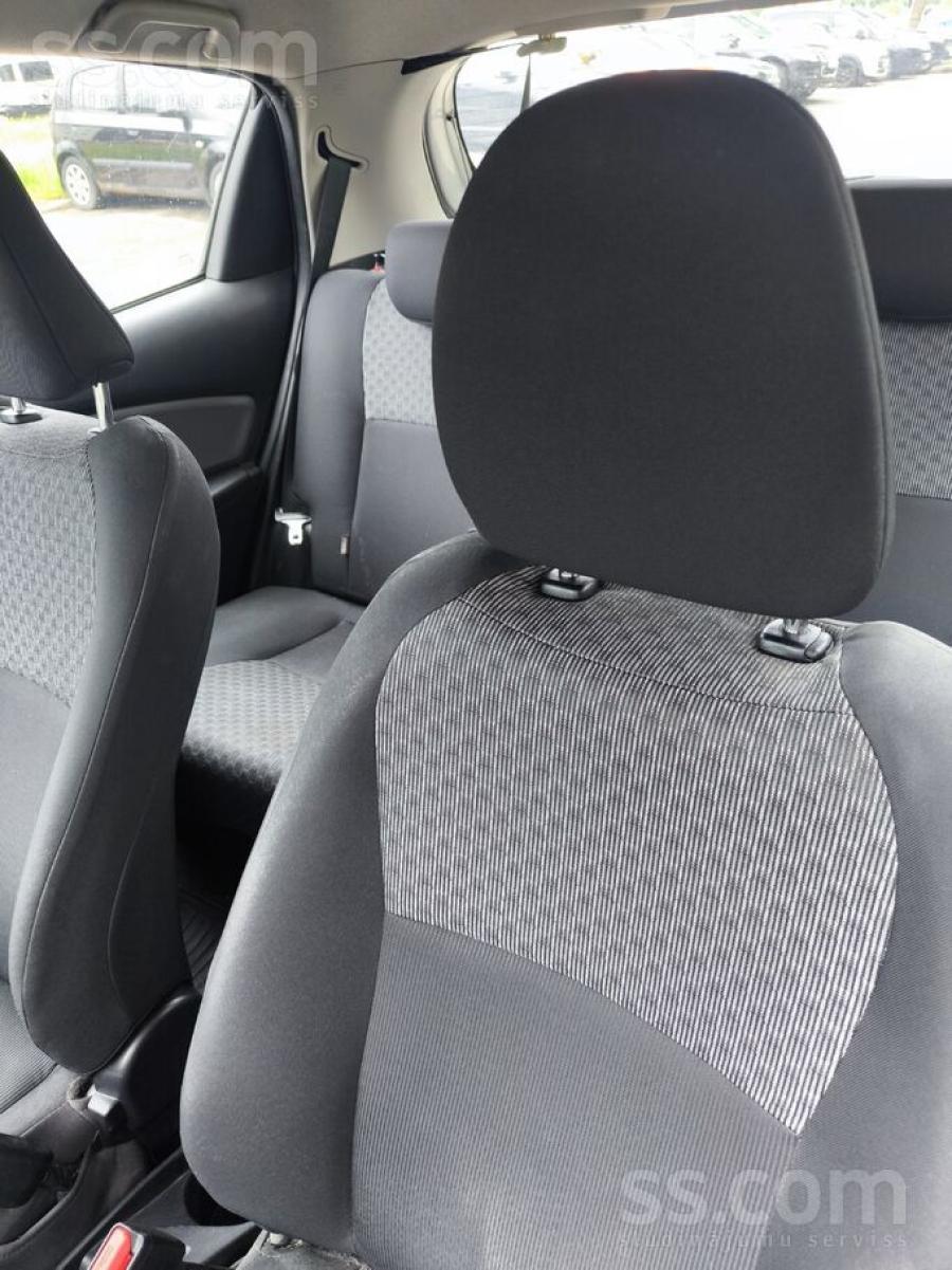 Toyota Yaris 2015 Rīga, ar dzinēja tilpumu 1.30 L un nobraukumu 175 tūkst. km par 5900 €, foto 7 vietnē AUTOMOTO.COM.LV