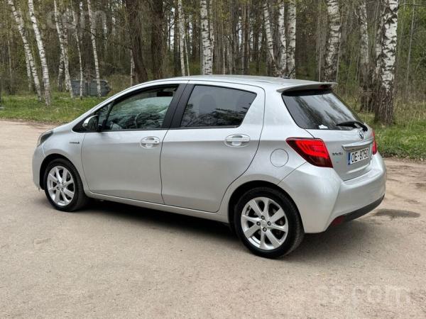 Toyota Yaris 2015 in Riga, with an engine capacity of 1.50 L and mileage of 0 thousand km for 7599 €, photo 3 on AUTOMOTO.COM.LV