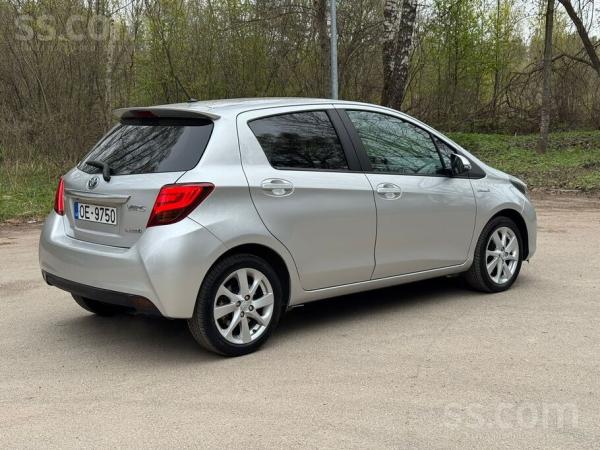 Toyota Yaris 2015 in Riga, with an engine capacity of 1.50 L and mileage of 0 thousand km for 7599 €, photo 5 on AUTOMOTO.COM.LV