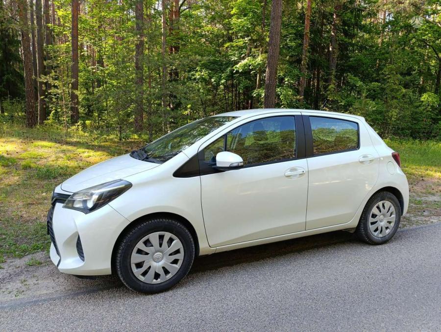 Toyota Yaris 2015 in Kaunas, with an engine capacity of 1.33 L and mileage of 230 thousand km for 5500 €, photo 3 on AUTOMOTO.COM.LV