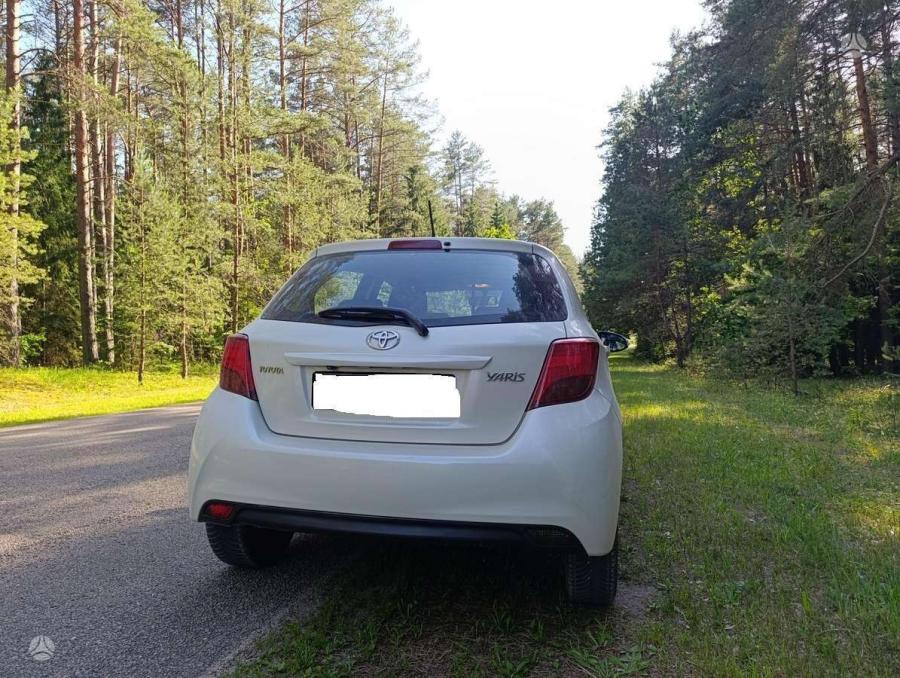 Toyota Yaris 2015 in Kaunas, with an engine capacity of 1.33 L and mileage of 230 thousand km for 5500 €, photo 11 on AUTOMOTO.COM.LV