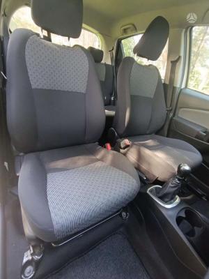 Toyota Yaris 2015 in Kaunas, with an engine capacity of 1.33 L and mileage of 230 thousand km for 5500 €, photo 23 on AUTOMOTO.COM.LV