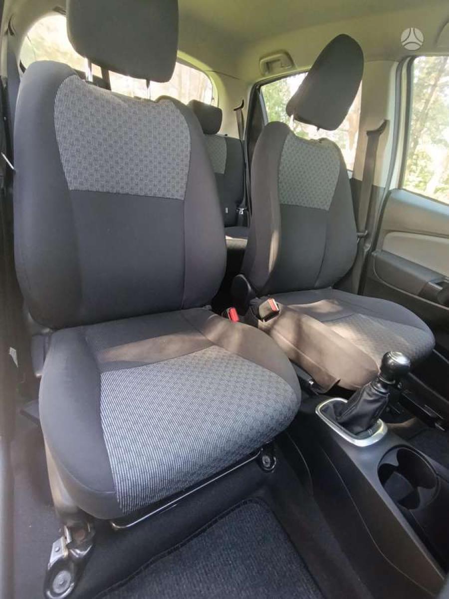 Toyota Yaris 2015 in Kaunas, with an engine capacity of 1.33 L and mileage of 230 thousand km for 5500 €, photo 23 on AUTOMOTO.COM.LV