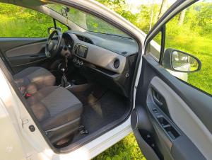 Toyota Yaris 2015 in Kaunas, with an engine capacity of 1.33 L and mileage of 230 thousand km for 5500 €, photo 24 on AUTOMOTO.COM.LV